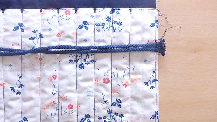 Free Tutorial: Sew a Knitting Needle Case